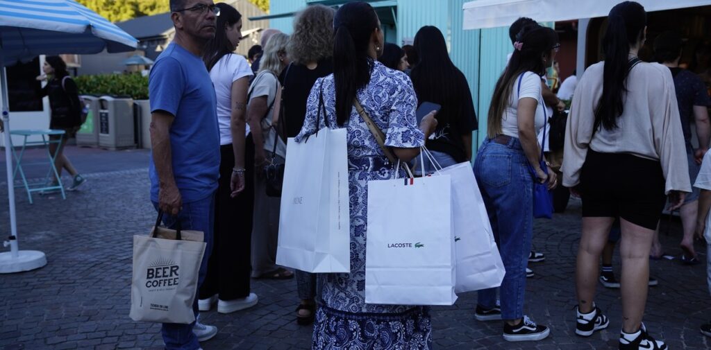 Re Outlet en La Rural: horarios, marcas y ofertas del nuevo shopping de ...